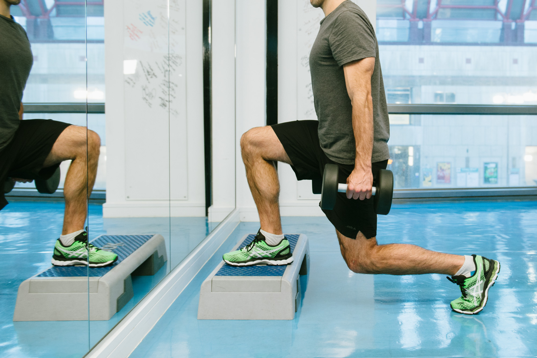 Muscle Inhibition in Knee Pain | Pure Sports Medicine